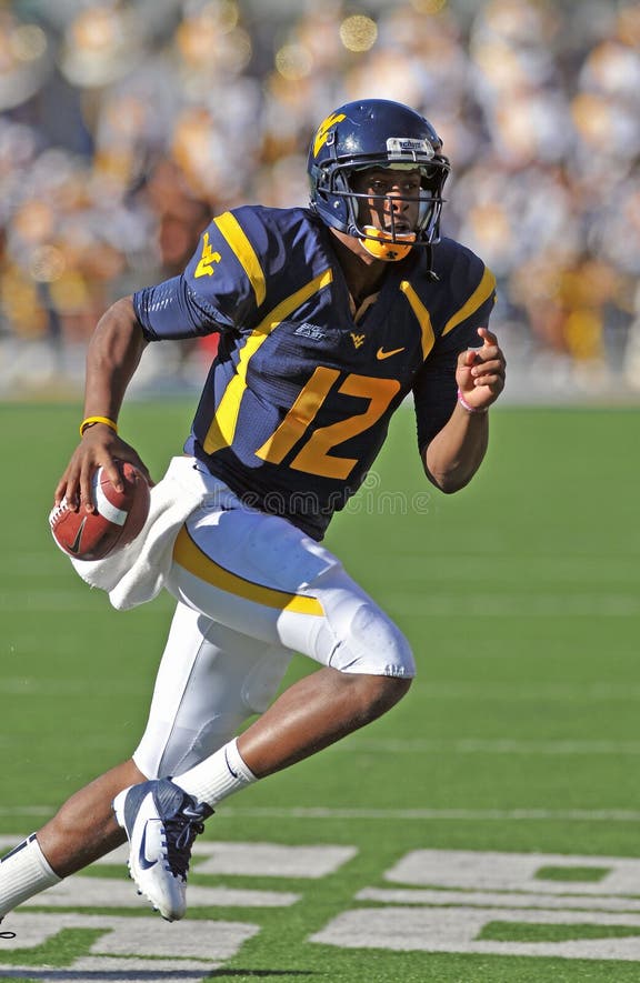 WVU Quarterback Geno Smith Scrambles Editorial Stock Photo - Image of ...