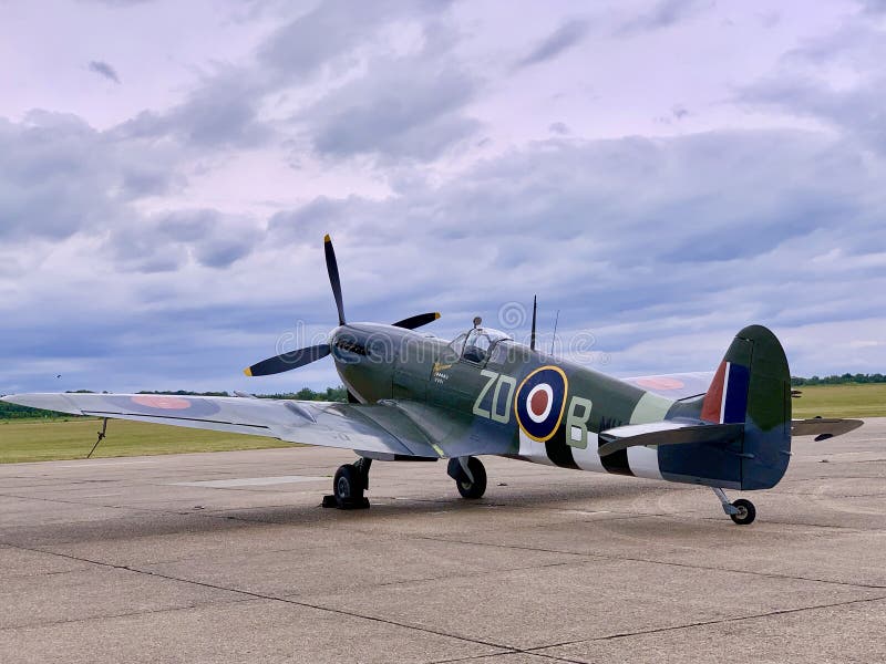 Spitfire editorial photo. Image of plane, spitfire, high - 166329396