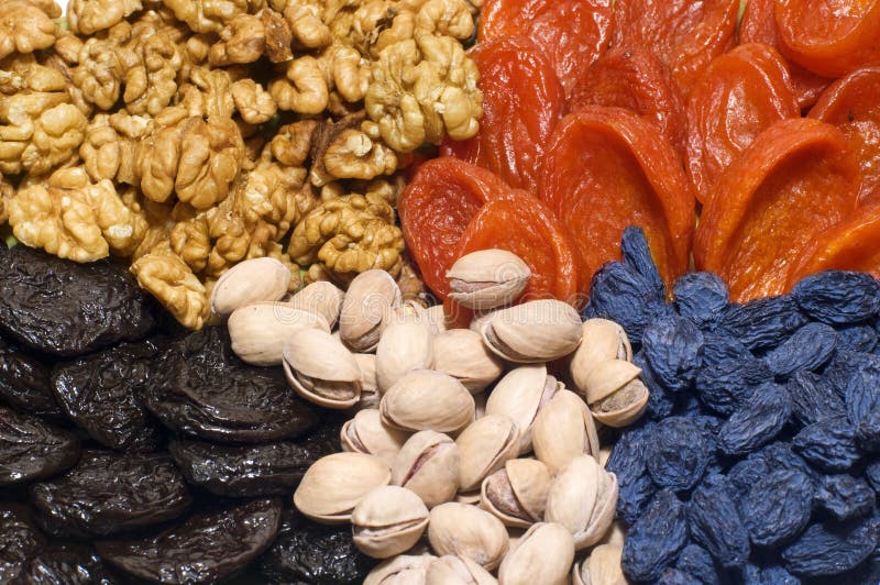 Suszone owoce obraz stock. Obraz złożonej z świeży, śliwka - 1517475