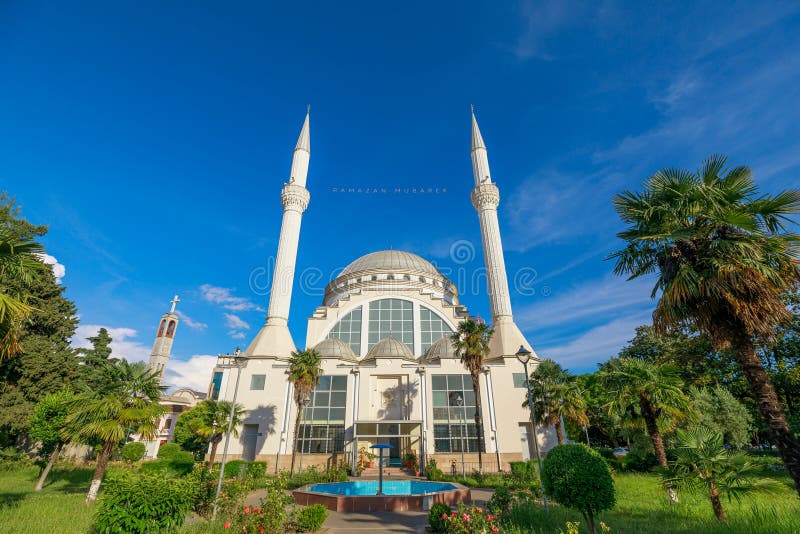 Xhamia E Madhe - Ebu Beker Mosque of Shkoder Editorial Photo - Image of ...