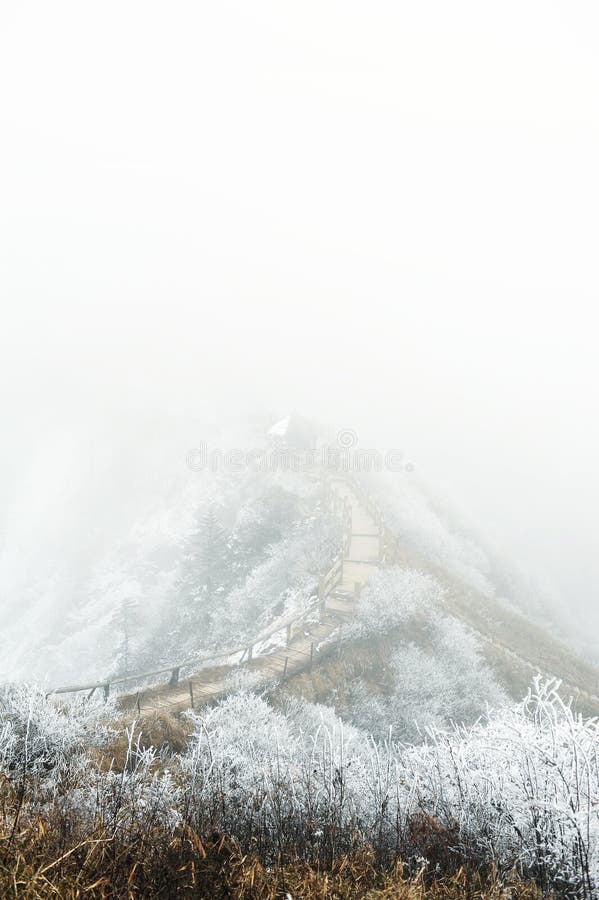 Xi Ling Snow Mountain China Stock Photo - Image of peak, xiling: 22592744