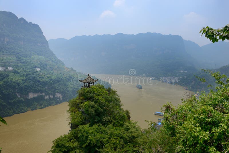 Xiling gorge scenery stock image. Image of yangtze, leaves - 43378197