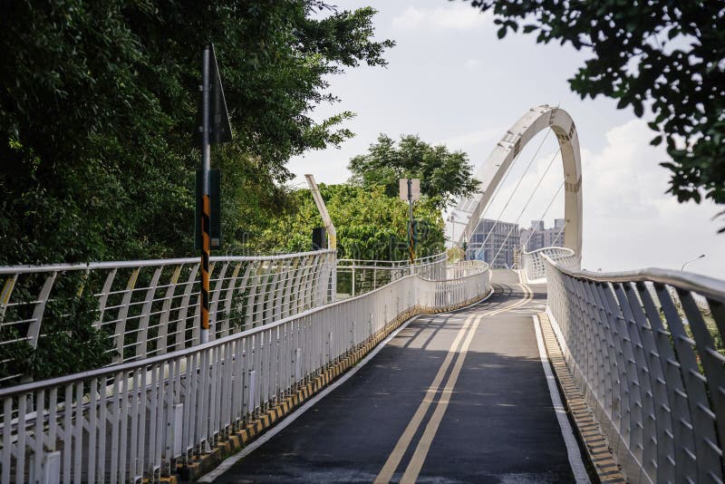 Xindian Creek Bicycle Lanes Stock Image - Image of color, park: 97340287