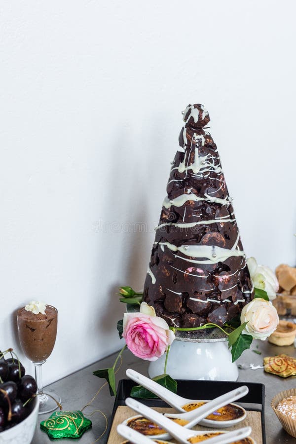 Xmas Desserts, Rocky Road Xmas Tree Stock Image - Image of dessert ...