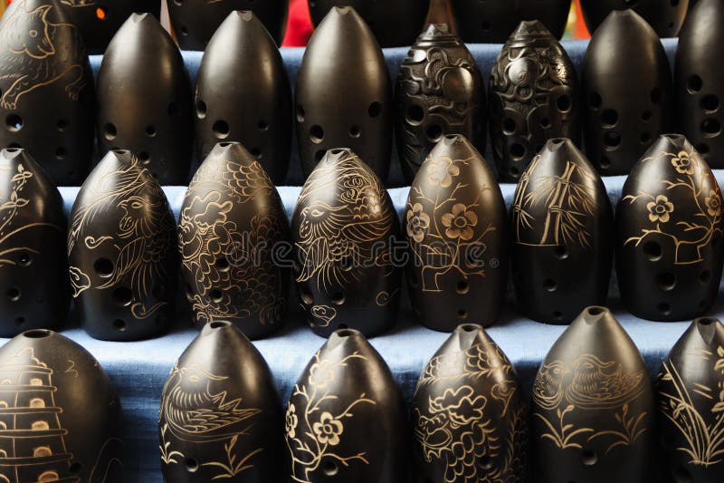 Xun, China-Musikinstrument stockfoto. Bild von traditionell - 18849658