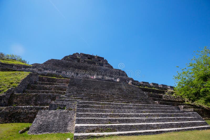 Pyramide in Belize stock image. Image of xunantunich - 283634537