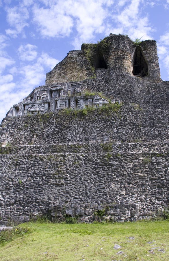 Xunantunich Ruins in Belize Stock Image - Image of ruins, stone: 68405013