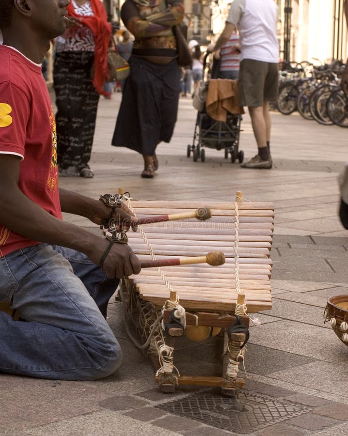 Balafon, Instrumento Musical Africano Foto de Stock - Imagem de trajeto ...