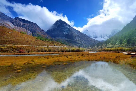 Ya Ding natural reserve stock photo. Image of mountain - 16793194