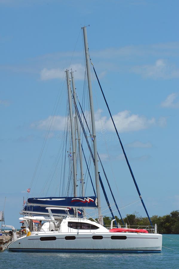 Yach stock photo. Image of lake, boat, sailboat, marooned - 11790110