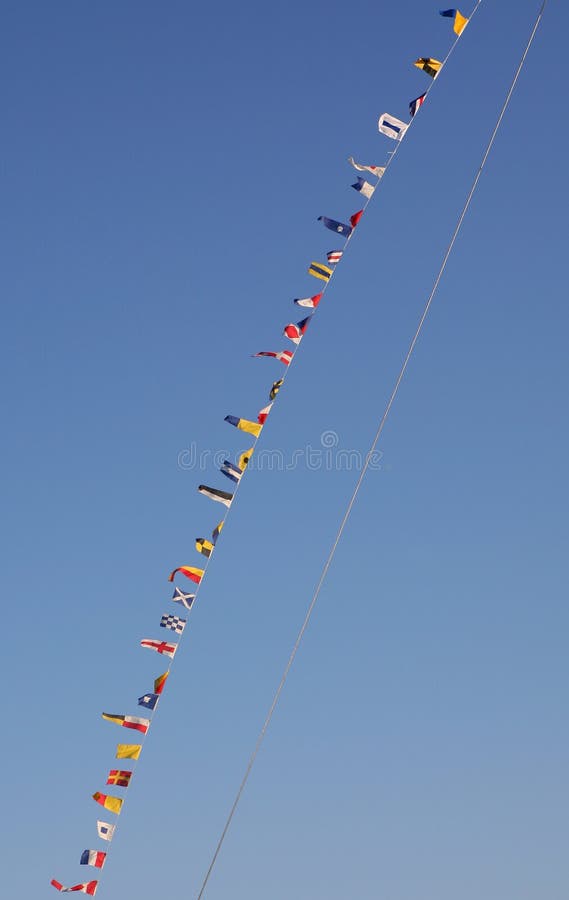Yacht-Flagge stockfoto. Bild von aufgereiht, segel, seil - 947912