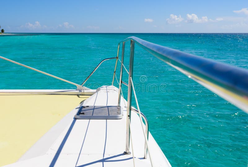 Yacht side view stock photo. Image of reflection, sailboat - 81208598