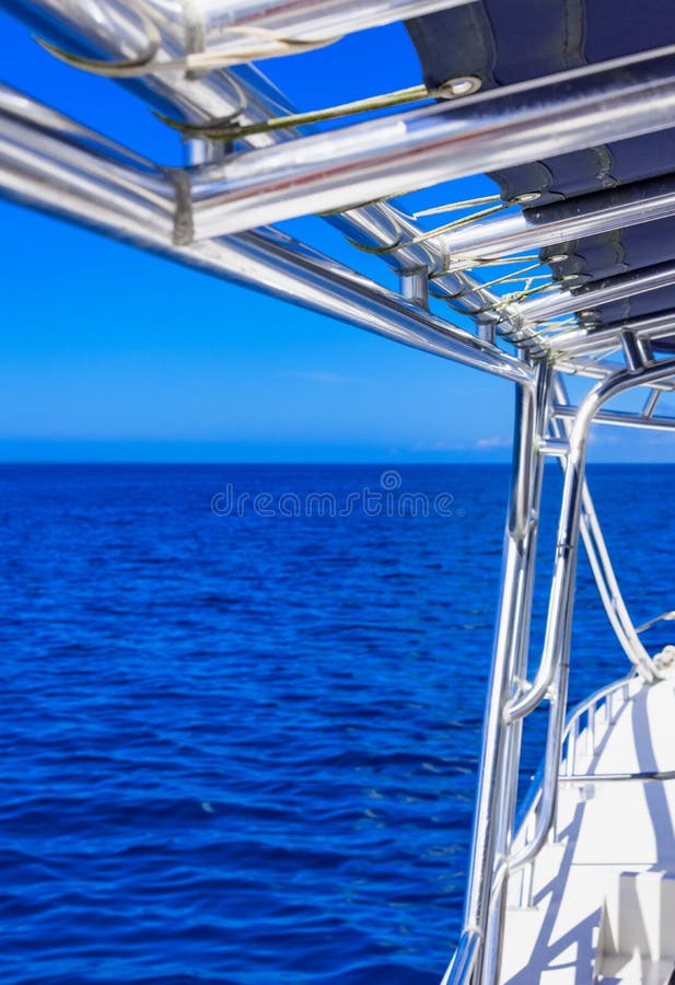 Yacht side view stock image. Image of cruise, range, handle - 85906271