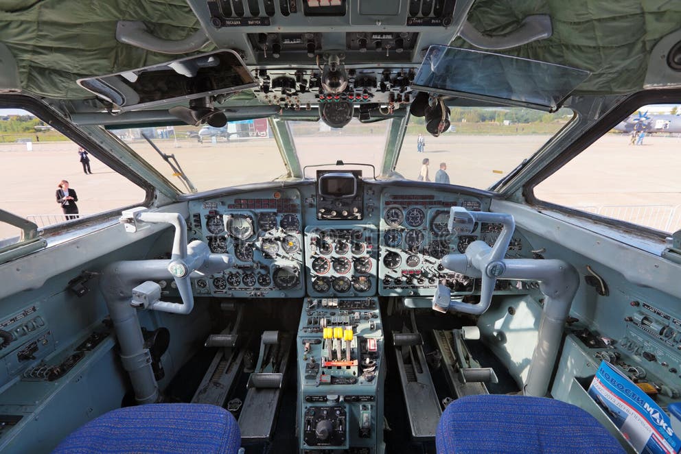 Yakovlev Yak-40 editorial stock photo. Image of commercial - 38146928
