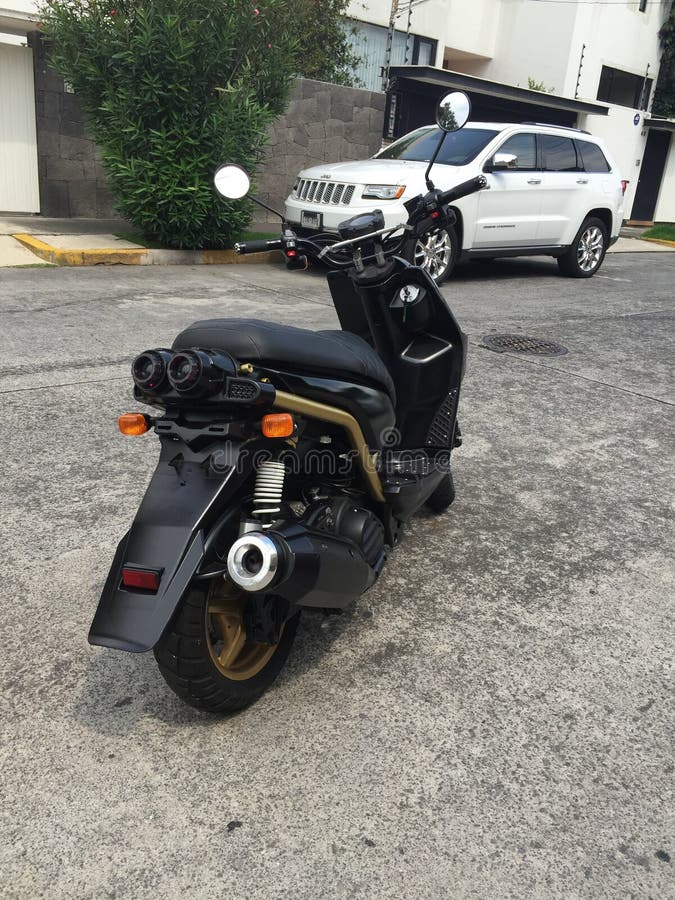 Yamaha Bws Zuma Scooter editorial photo. Image of scooter - 79552546