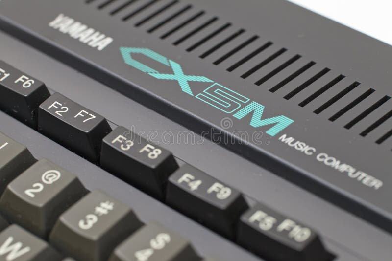 Yamaha CX5M Music Computer foto editorial. Imagen de retro - 108397171
