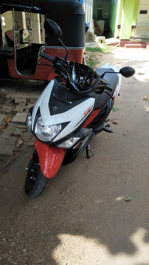 Yamaha ray zr editorial photo. Image of yamaha, white - 173435776