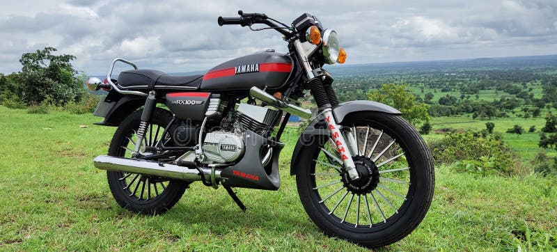 Yamaha rx 100 race bike editorial image. Image of racing - 256241985