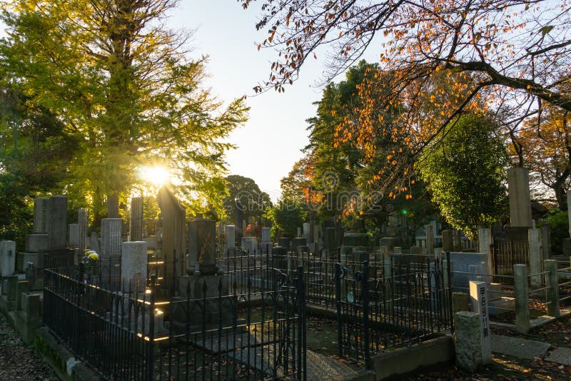 Yanaka Cemetery, Japan Tokyo Editorial Stock Photo - Image of color ...