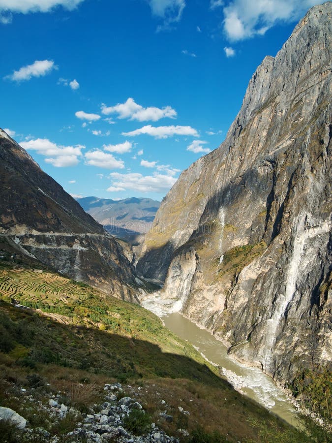 Yangtze-Fluss in Yunnan, China Stockbild - Bild von schlucht, reise ...