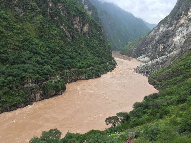 Yangzi River stock image. Image of gorge, leaping, river - 143503709