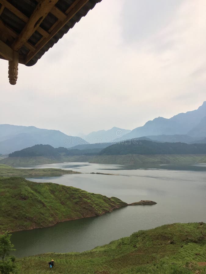 Wawu mountain stock image. Image of spring, china, lake - 163653245