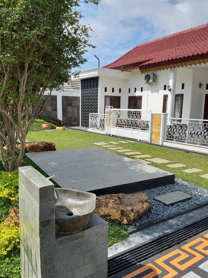 The Yard is Very Beautifull and Cool. Stock Image - Image of yard, park ...