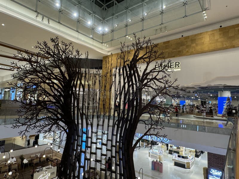 Yas Mall on Yas Island in Abu Dhabi, UAE Editorial Stock Image - Image ...