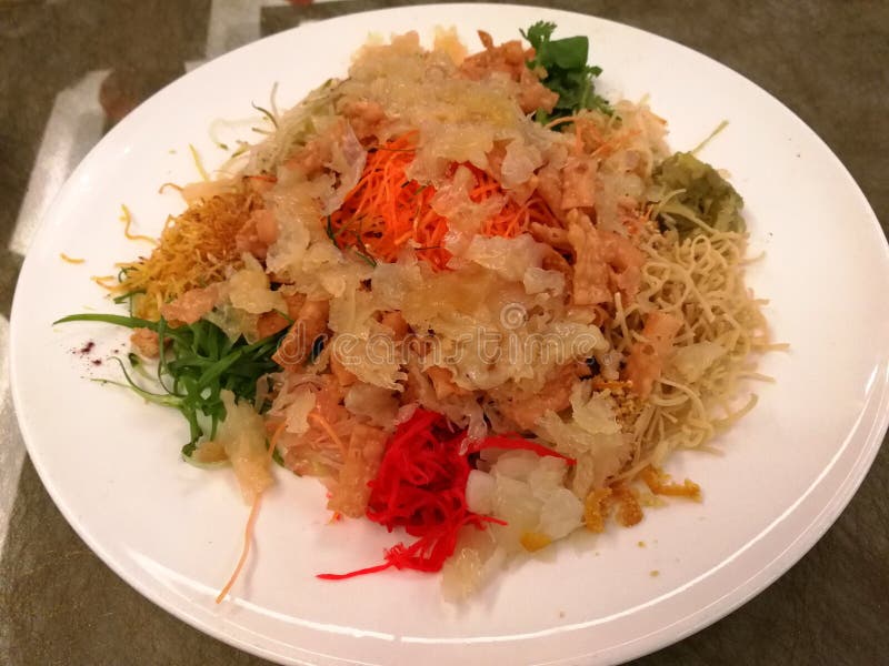 Yee Sang Prosperity Toss foto de archivo. Imagen de pescados - 85361820