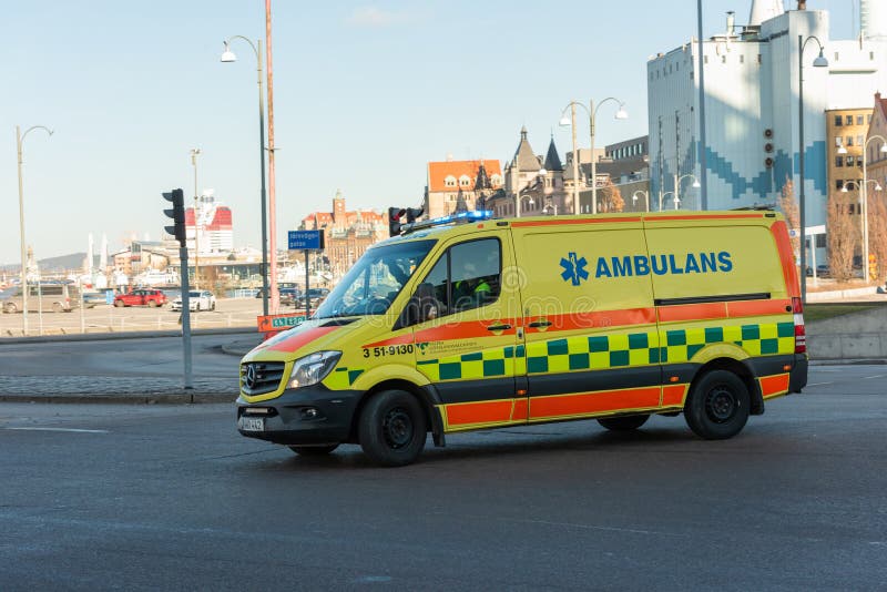 Yellow Ambulance Responding To an Emergency.. Editorial Image - Image ...