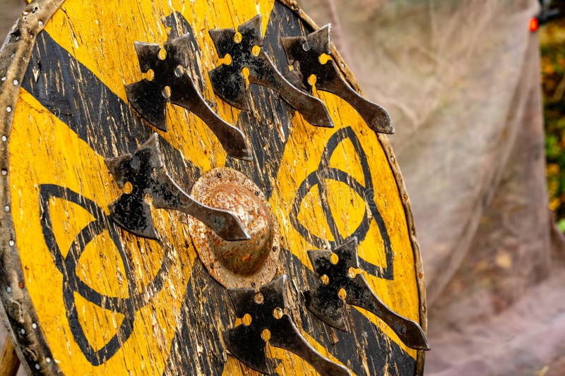 Yellow Black Shield Celtic Cross Stock Photos - Free & Royalty-Free ...