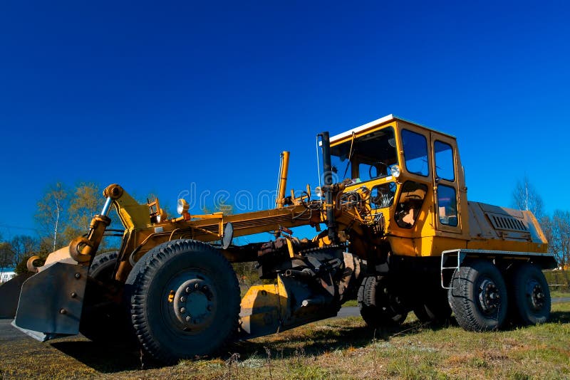 Yellow bulldozer stock photo. Image of silhouette, front - 9161572