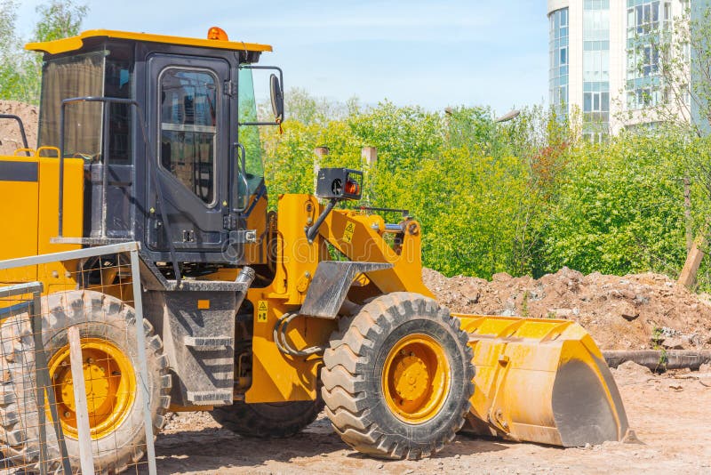 Yellow Bulldozer with Bucket, Heavy Equipment Machine Stock Photo ...