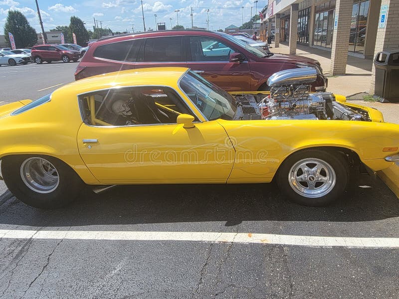 Yellow CAMERO editorial photo. Image of camero, view - 234551236