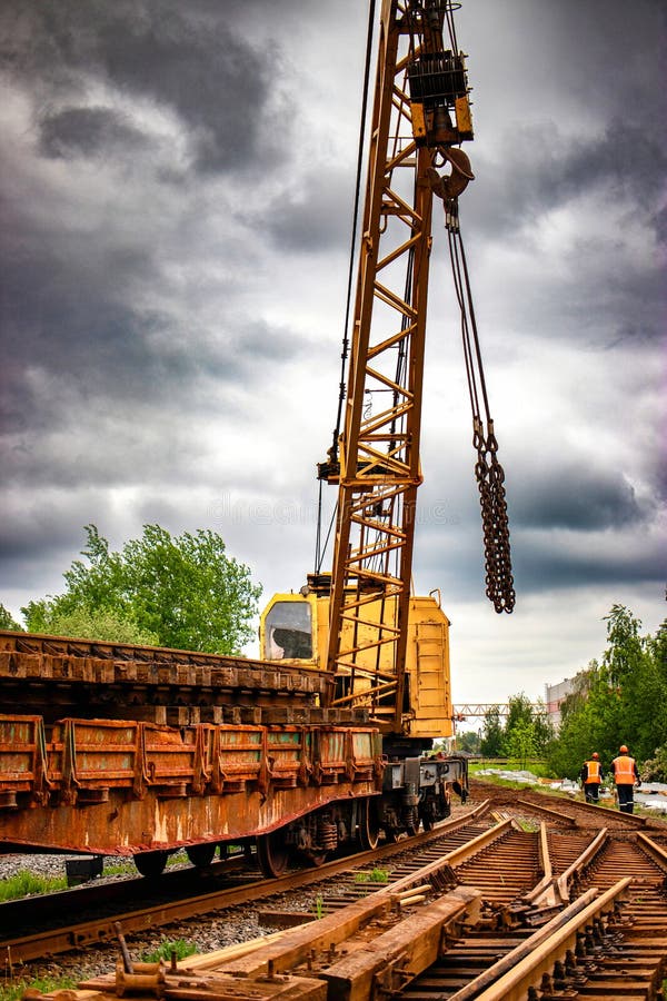 2,007 Lifting Heavy Objects Stock Photos - Free & Royalty-Free Stock ...