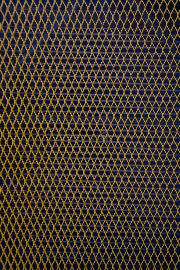Diamond Grid Pattern Metal Fence Stock Photo - Image of chain, backdrop ...