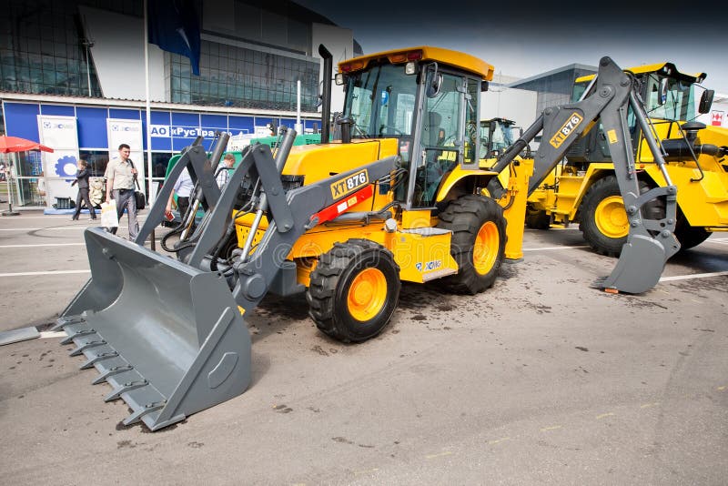 Yellow Diesel Front End Loader Editorial Image - Image of gray ...