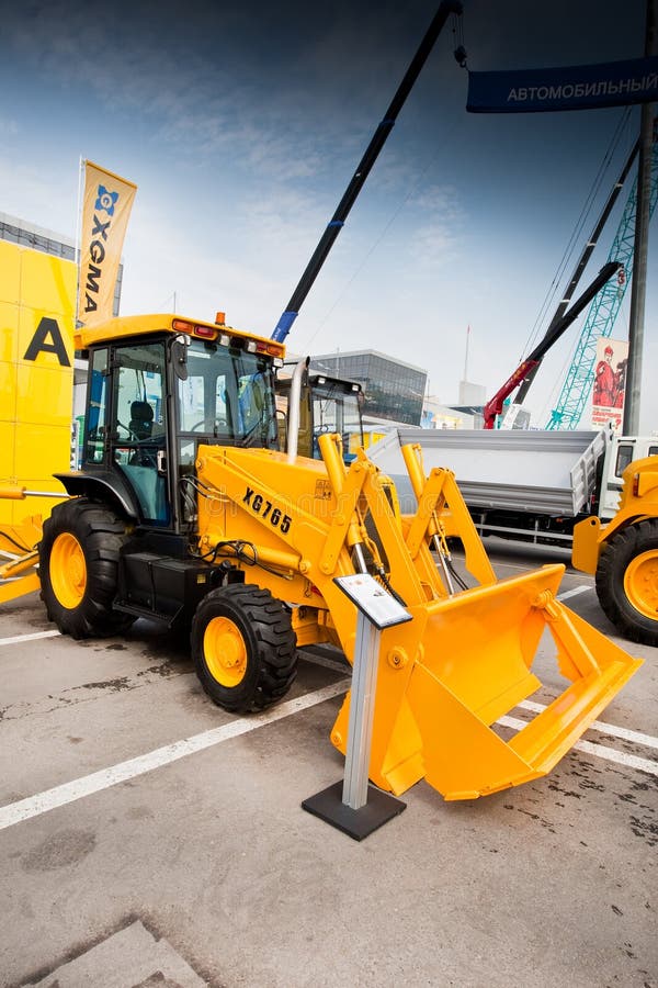 Yellow Diesel Front End Loader Editorial Stock Image - Image of orange ...
