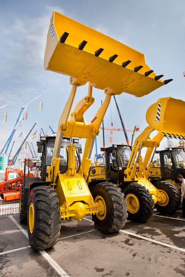 Yellow Diesel Front End Loader Editorial Photography - Image of manufa ...