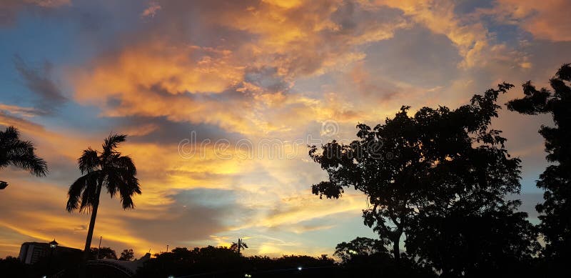 Yellow Dramatic Twilight Sky Stock Photo - Image of dusk, yellow: 153218472