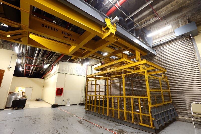 243 Warehouse Loading Bay Platform Stock Photos - Free & Royalty-Free ...