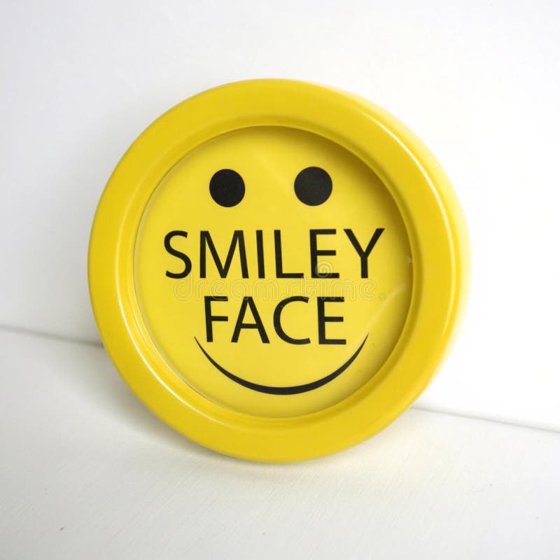 Smiley Face Frame Stock Illustrations – 1,921 Smiley Face Frame Stock ...