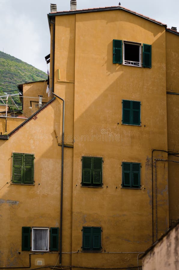 Yellow italian old house stock image. Image of house - 67331709