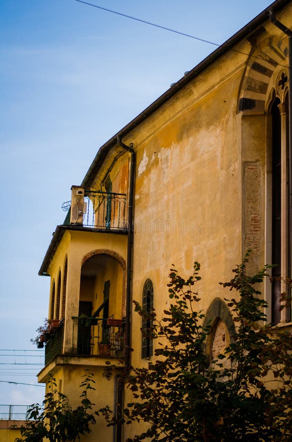 Yellow italian old house stock image. Image of terre - 67332043