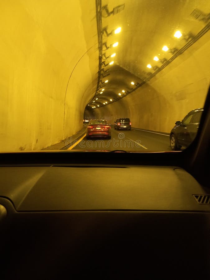 Yellow Lights Tunnel Traffic Editorial Image - Image of light, lights ...