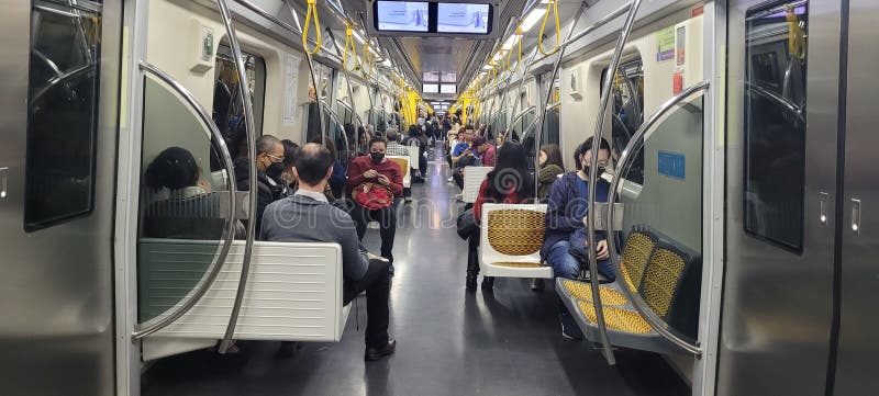Yellow Line Metro Sao Paulo Editorial Image - Image of metro, line ...