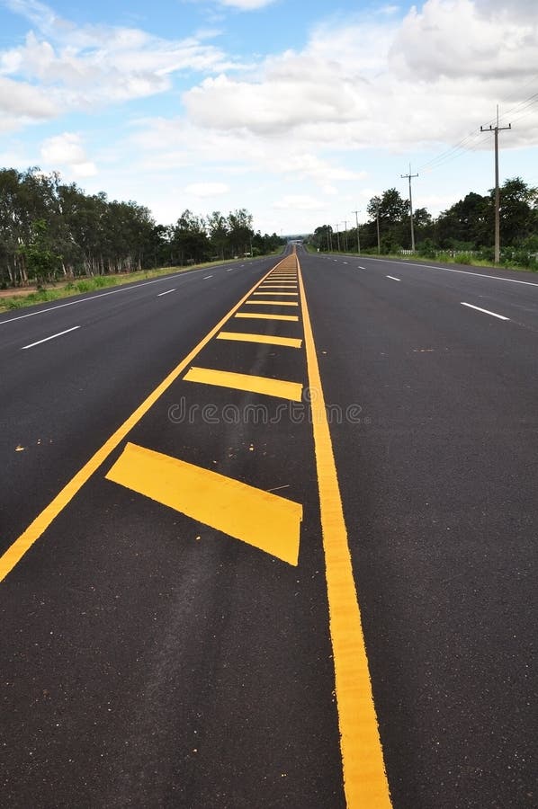 Yellow line traffic sign stock image. Image of line, lane - 15849595