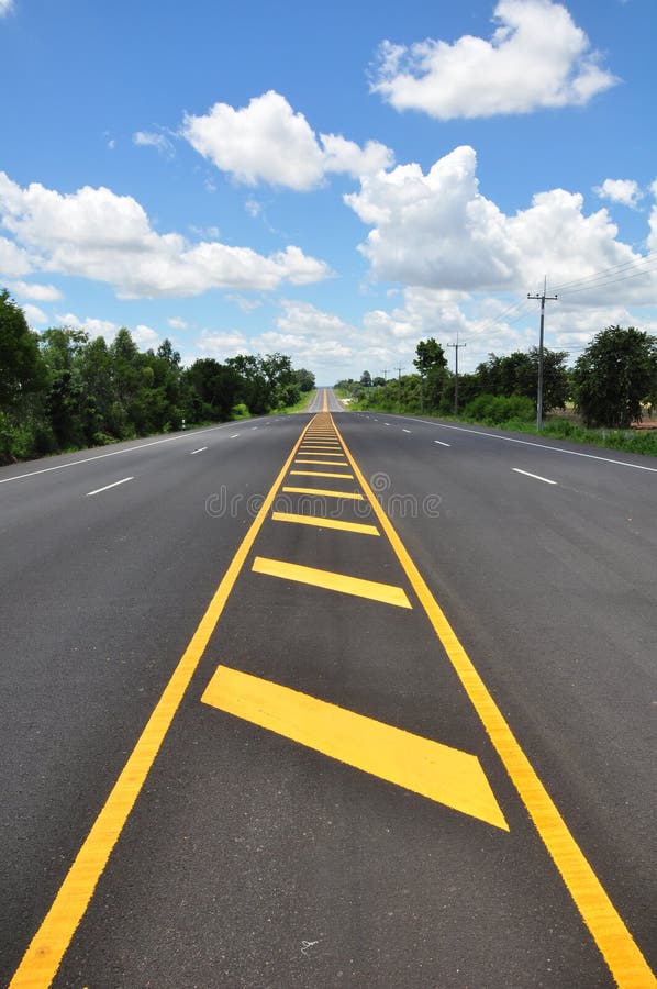 Yellow line traffic symbol stock image. Image of asphalt - 15380731