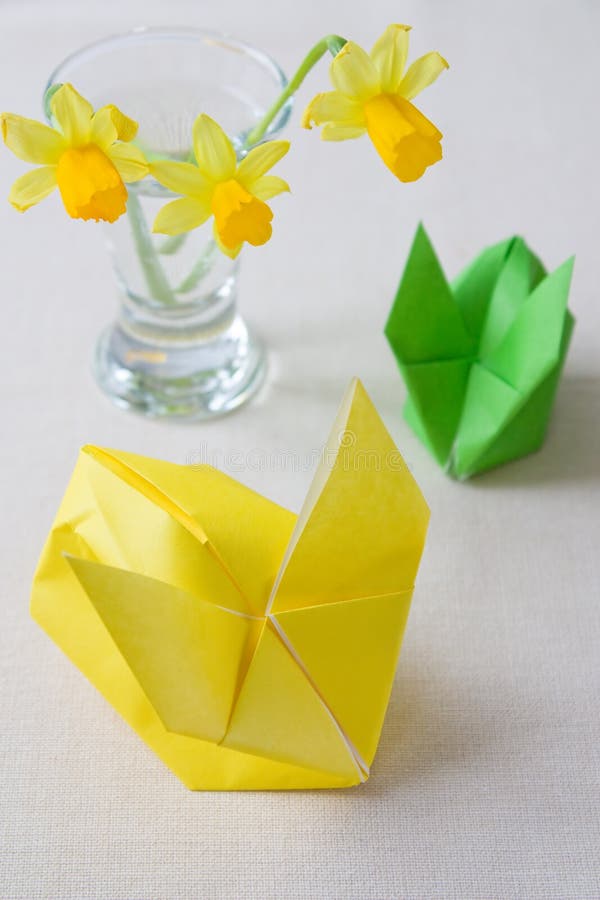 120+ Yellow origami Free Stock Photos - StockFreeImages