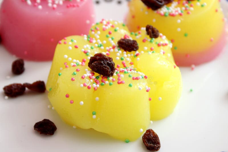 Yellow Pudding in White Bowl Stock Image - Image of apricot, cooking ...